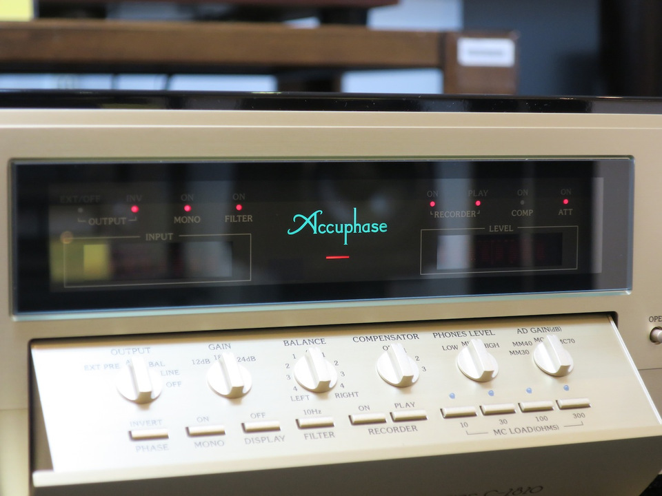 C-2820 Accuphase - 中古オーディオ 高価買取・販売 ハイファイ堂