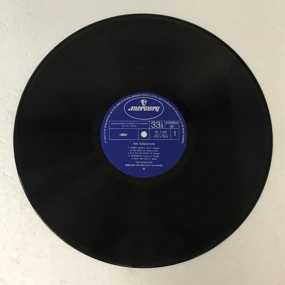 THE RUNAWAYS (FIRST ALBUM) THE RUNAWAYS - 中古オーディオ 高価買取・販売 ハイファイ堂