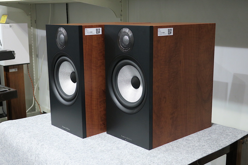 606S2 Anniversary Edition B&W - 中古オーディオ 高価買取・販売 ハイファイ堂